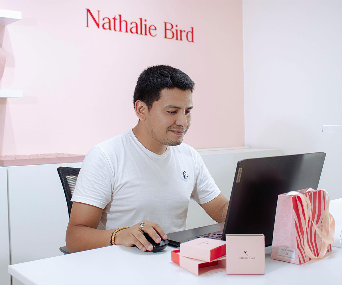 Conoce nuestra historia – Nathalie Bird